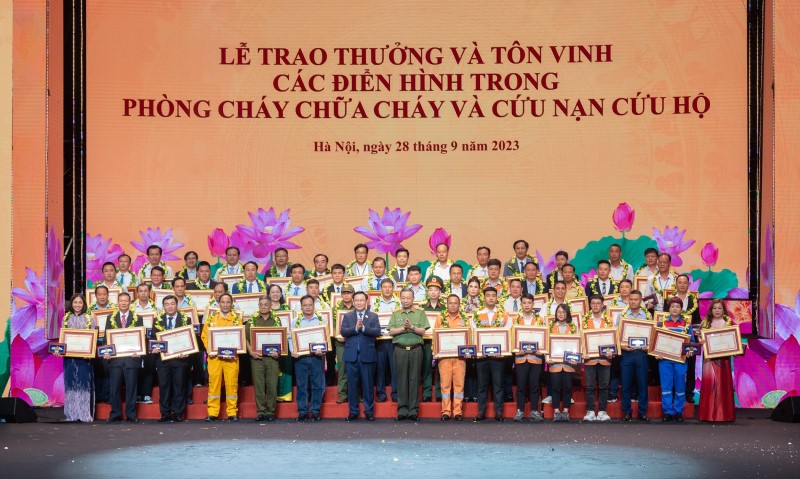 Kỹ sư Phạm Văn Chương – Người chiến sỹ “điển hình tiên tiến” của phong trào Phòng cháy chữa cháy ...
