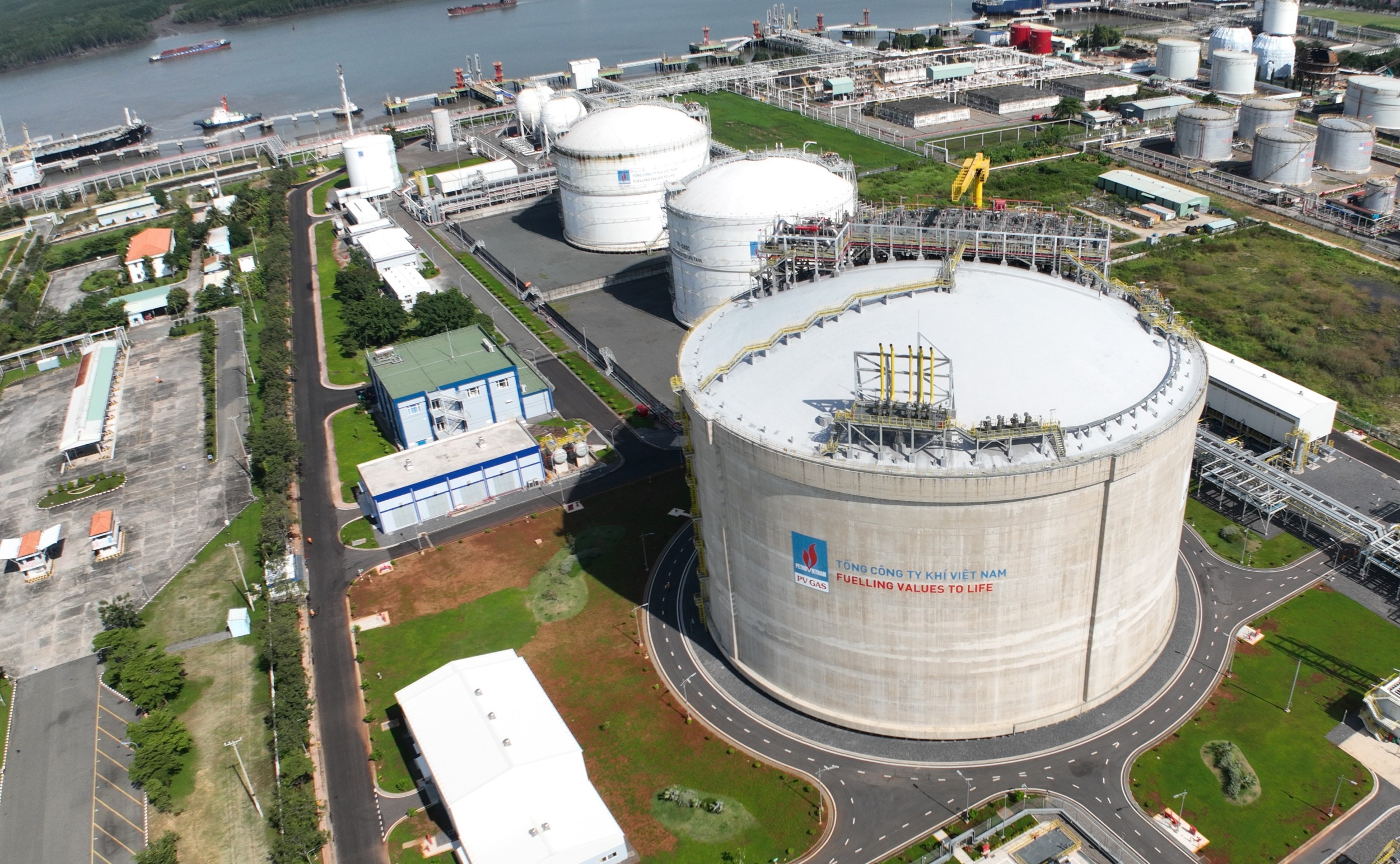 PV GAS signs 25-year contract to distribute LNG fto Nhon Trach 3 and Nhon Trach 4 power plants ...